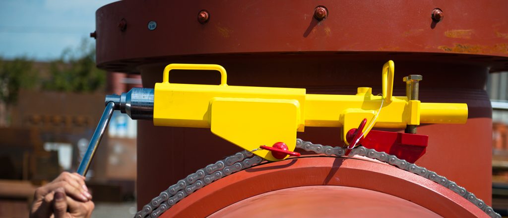 mechanical python chain clamp - Worldwide Machining & Welding, Inc.